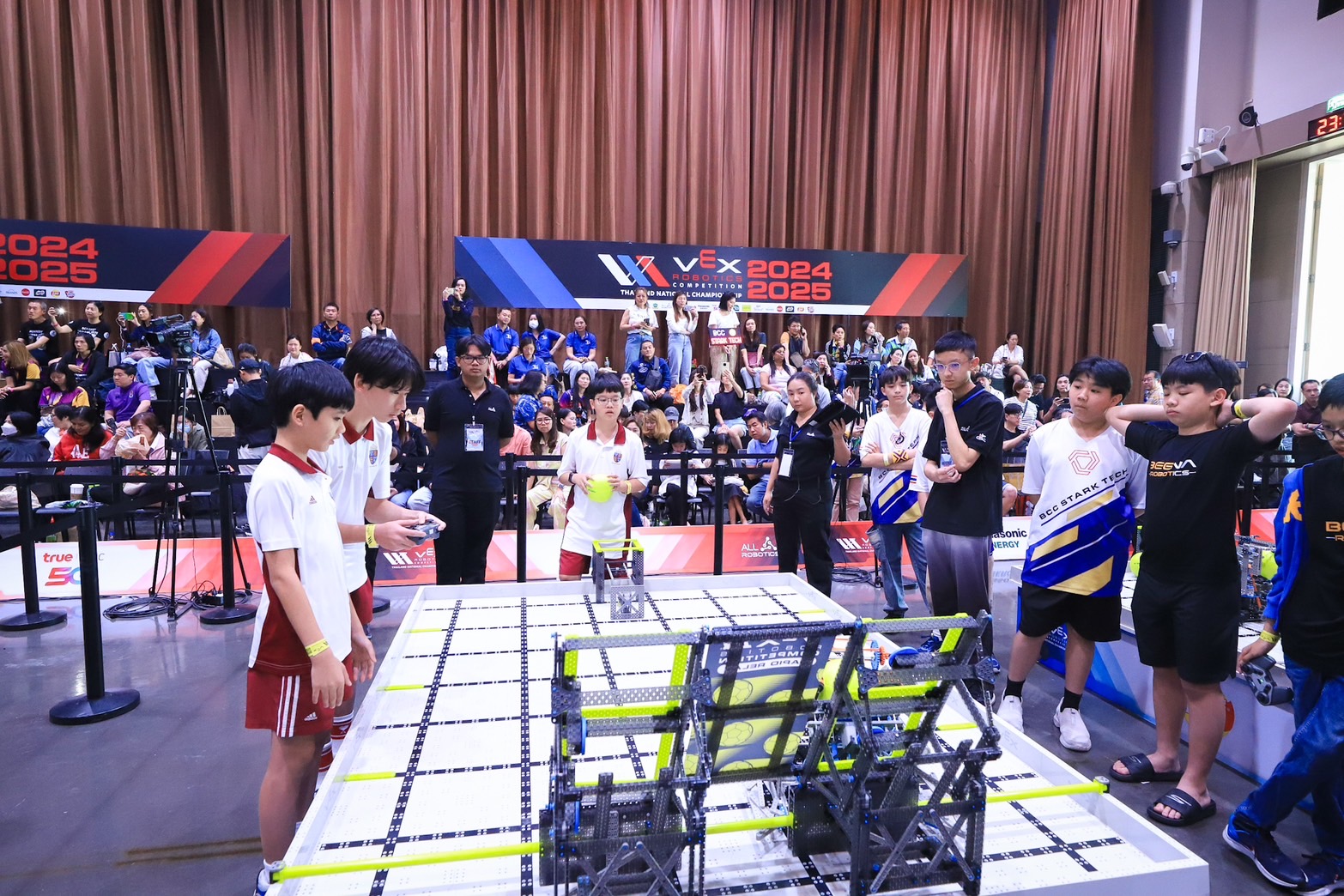 เปิดฉาก สุดยิ่งใหญ่! “VEX Robotics Competition Thailand National Championship 2024-2025” มหกรรม ...